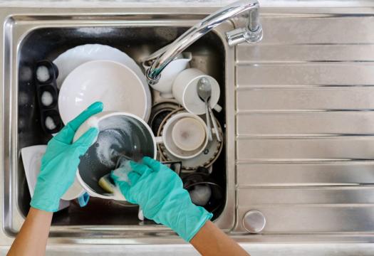 clean dishes